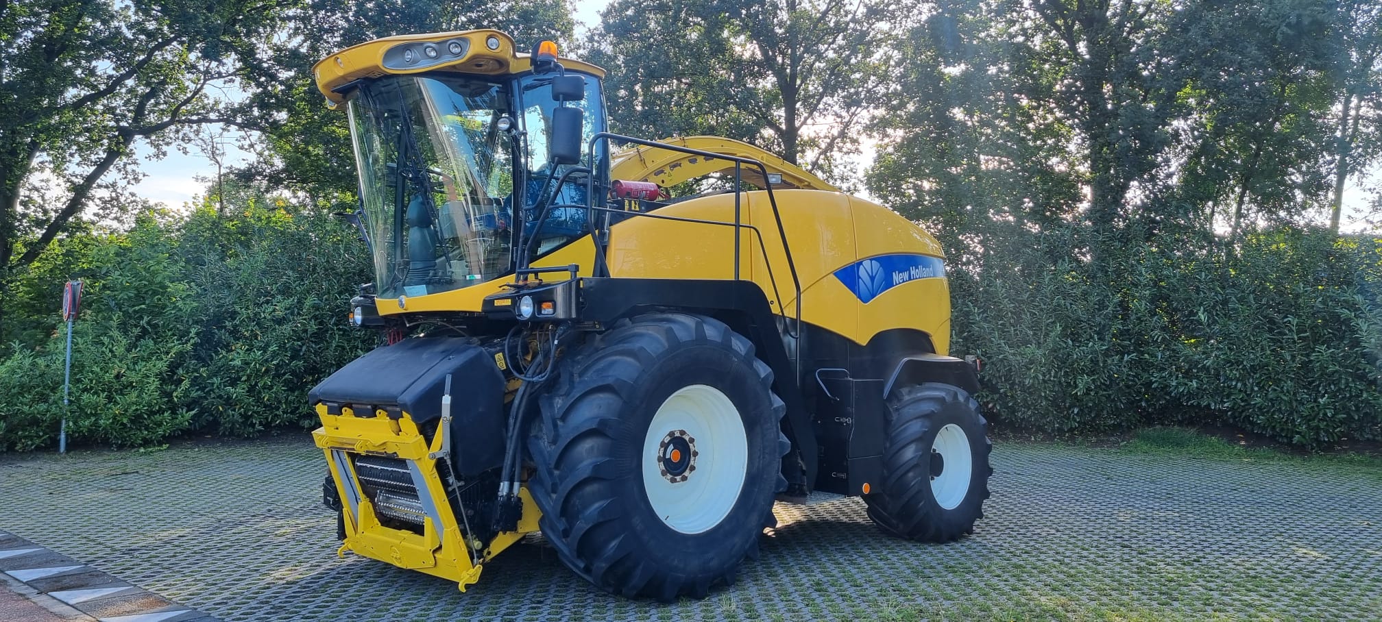 New Holland FR 9080 (2012) + Kemper 460 Champion - Chopper House